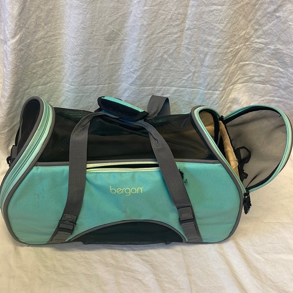 bergan | Dog | Airline Approved Dog Carrier | Poshmark